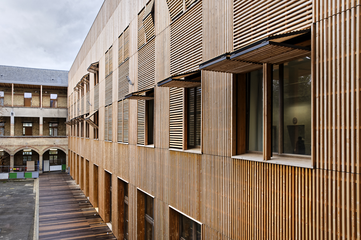 We have successfully completed a wonderful project in Paris - LIFTING ...