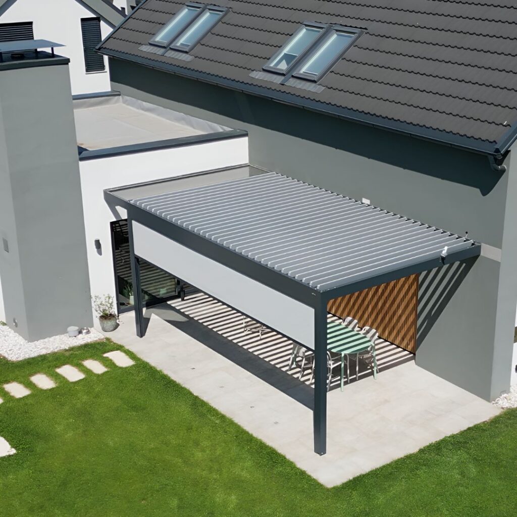 Soltec bioclimatic pergola - Soltec