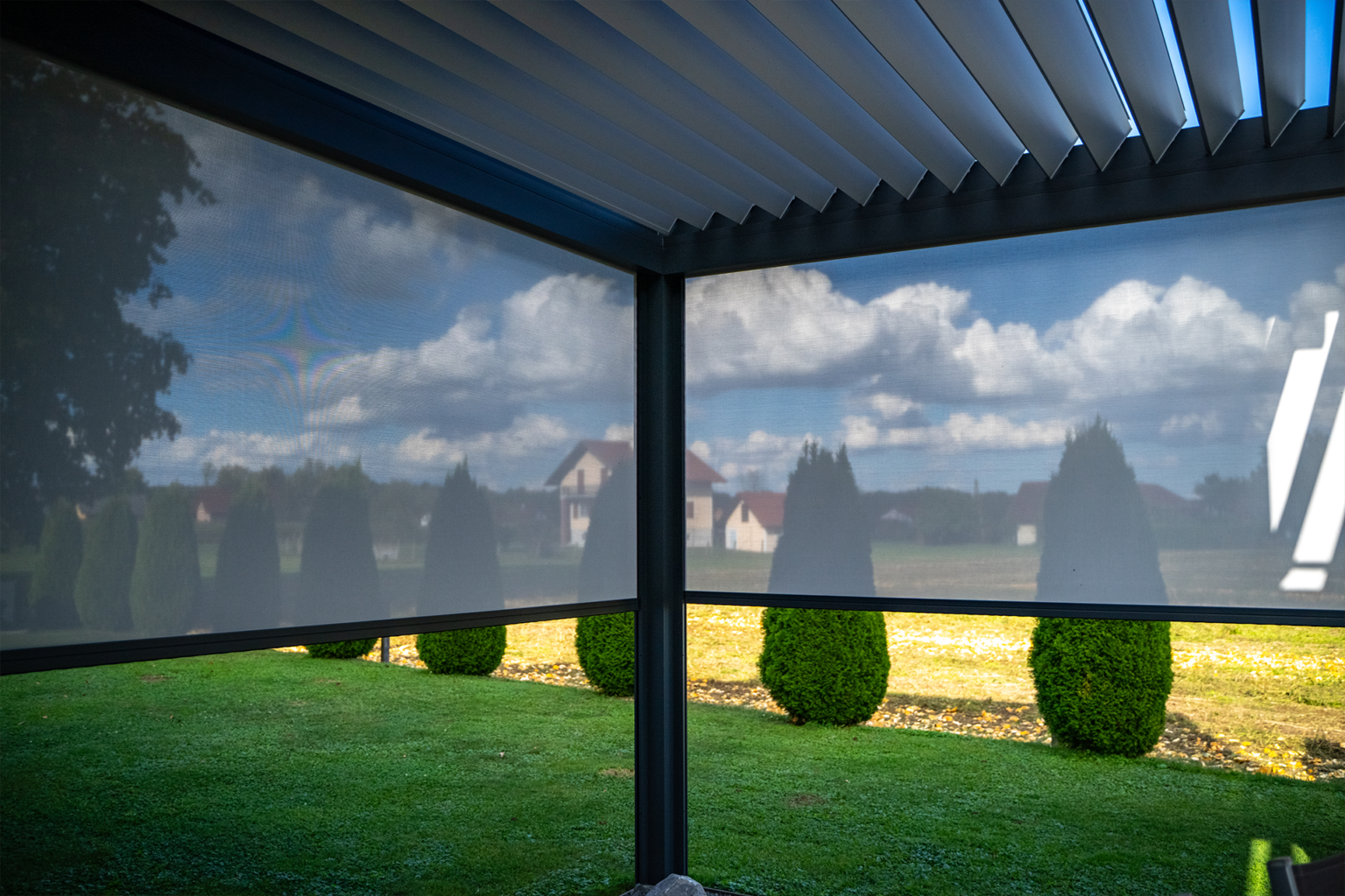 Top 5 Gründe, warum eine Pergola mit ZIP-Rollo-Beschattung die beste ...